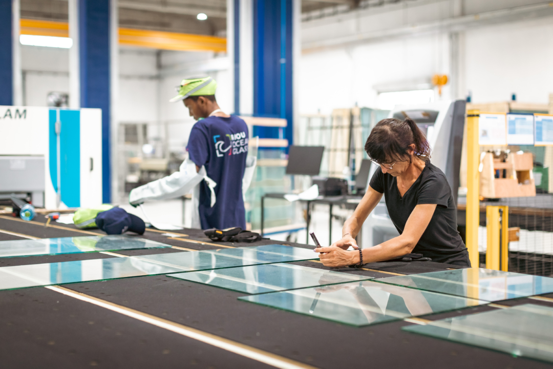 Protecting oneself from ultraviolet rays. - RIOU OCEAN GLASS